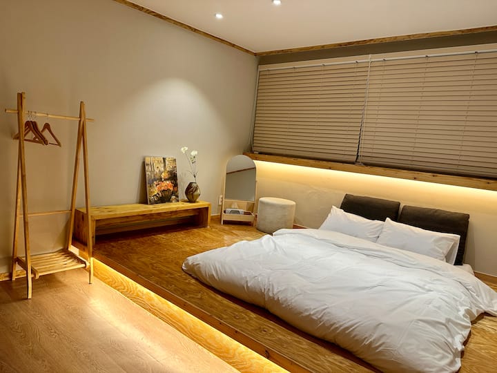 [Ra] 방2개 5인가능 아늑한 한국식 퓨전 숙소/풀옵션/장기숙박할인 - Seoul