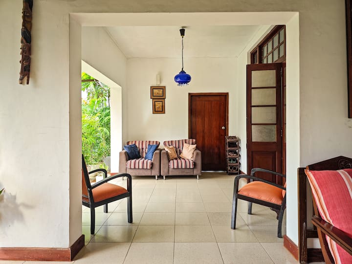 Comfy Cozy Stay | Nugegoda, Colombo | 2br - Colombo