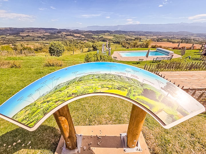 Vue à Couper Le Souffle Sur Les Alpes + Mont Blanc - Isère