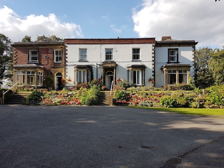 Heath House Bed & Breakfast 1 - Wakefield