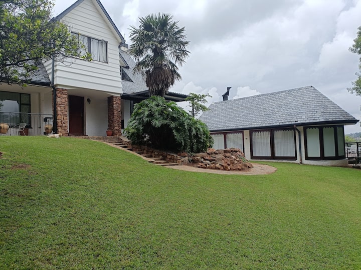 Graceland: Classic Grande & Petit - Krugersdorp