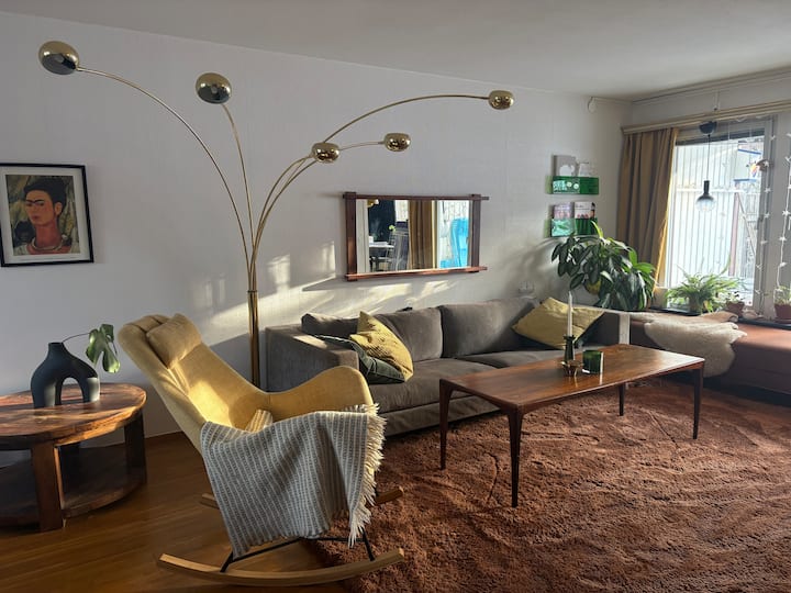 Rymligt & Naturnära Radhus Nära Globen & Tele2 - Stockholm