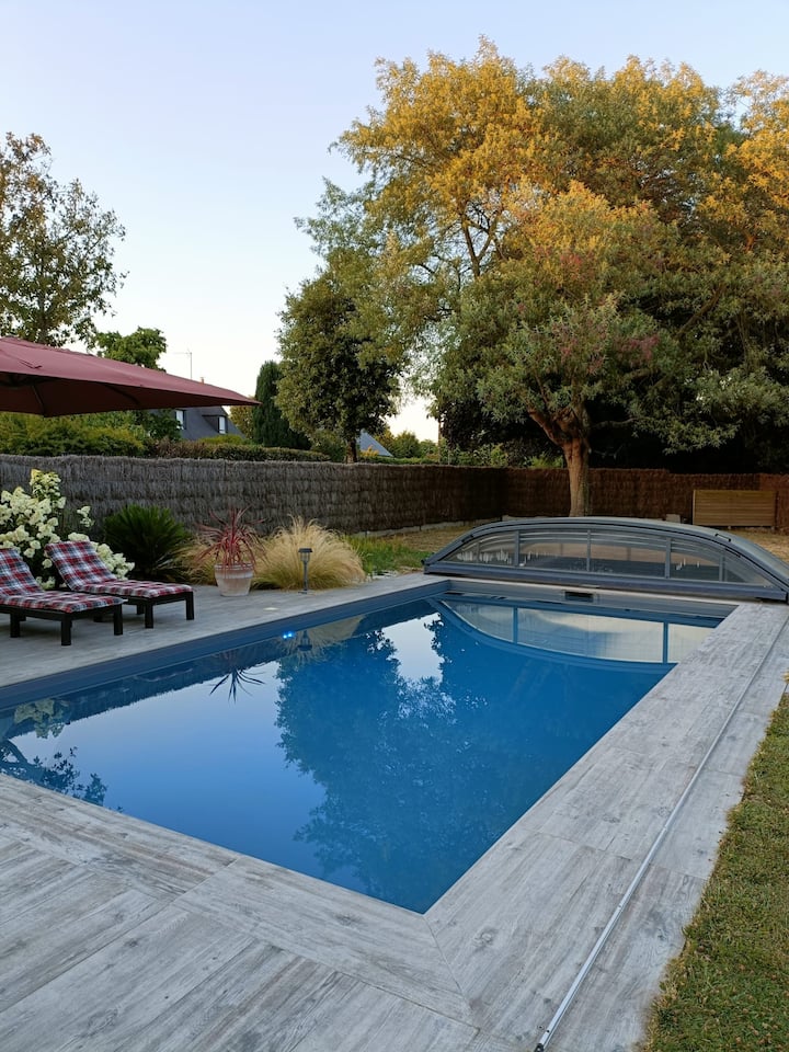 Maison Avec Piscine Chauffée. - Ambon