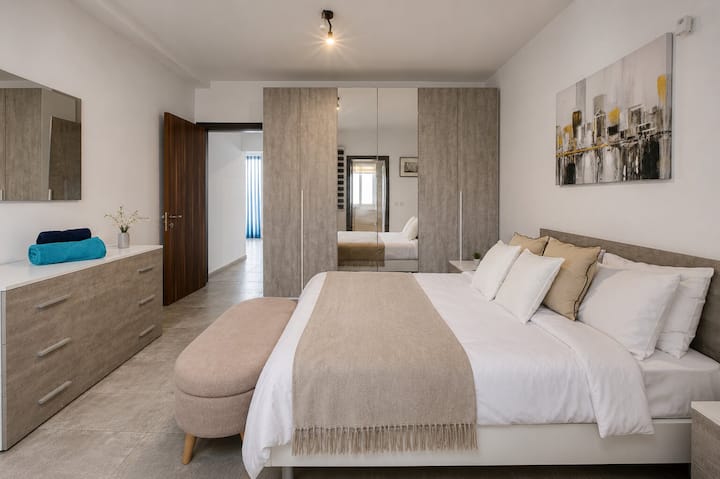 Amazing 2bed In Gzira Centre By Beyond Stay - Malta