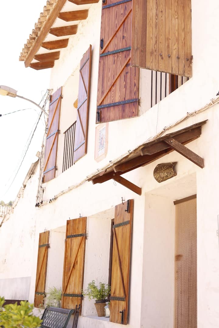 La Casa De Baba Yaga. - Villargordo del Cabriel