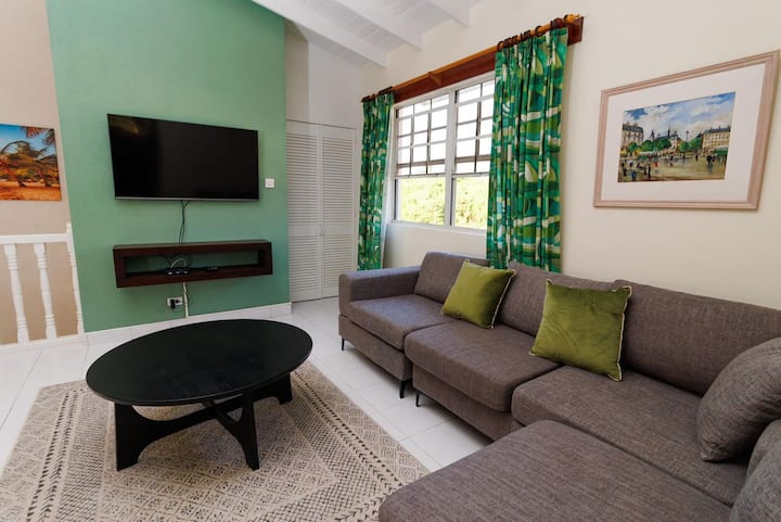 West Coast 2 Bedroom Retreat With Sunset Balcony - Barbados