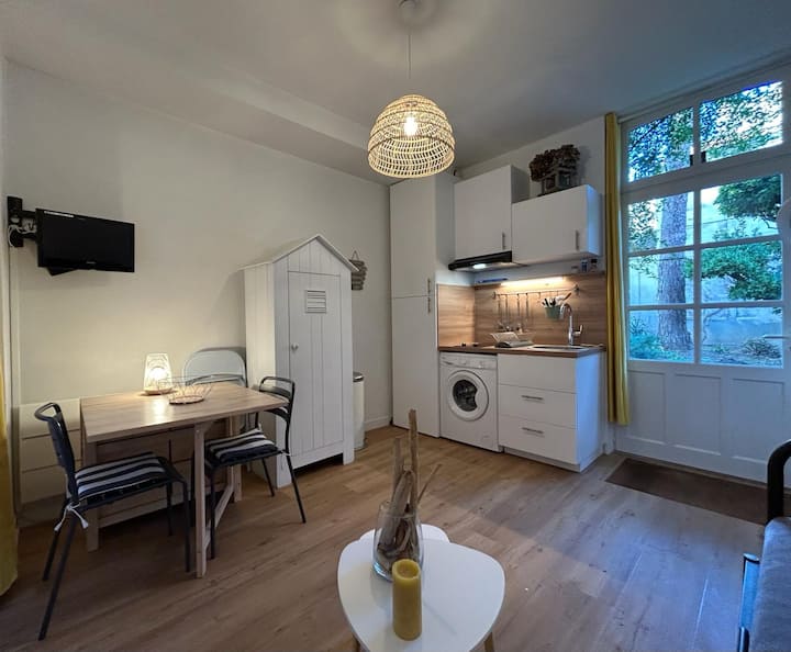 T2 Proche Du Marché Avec Extérieur Au Calme - La Rochelle