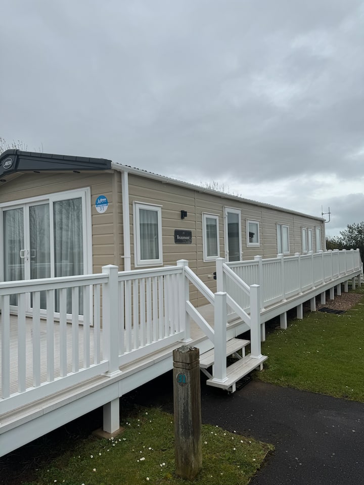 Devon Cliffs Holiday Escape - Exmouth