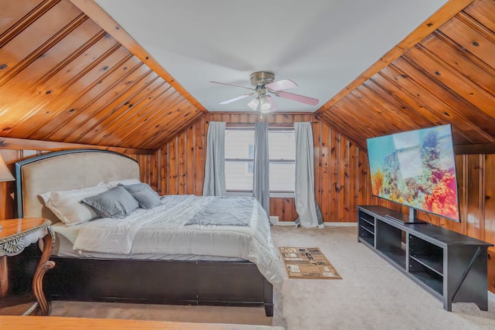 King Bed*private Home* - Dearborn, MI