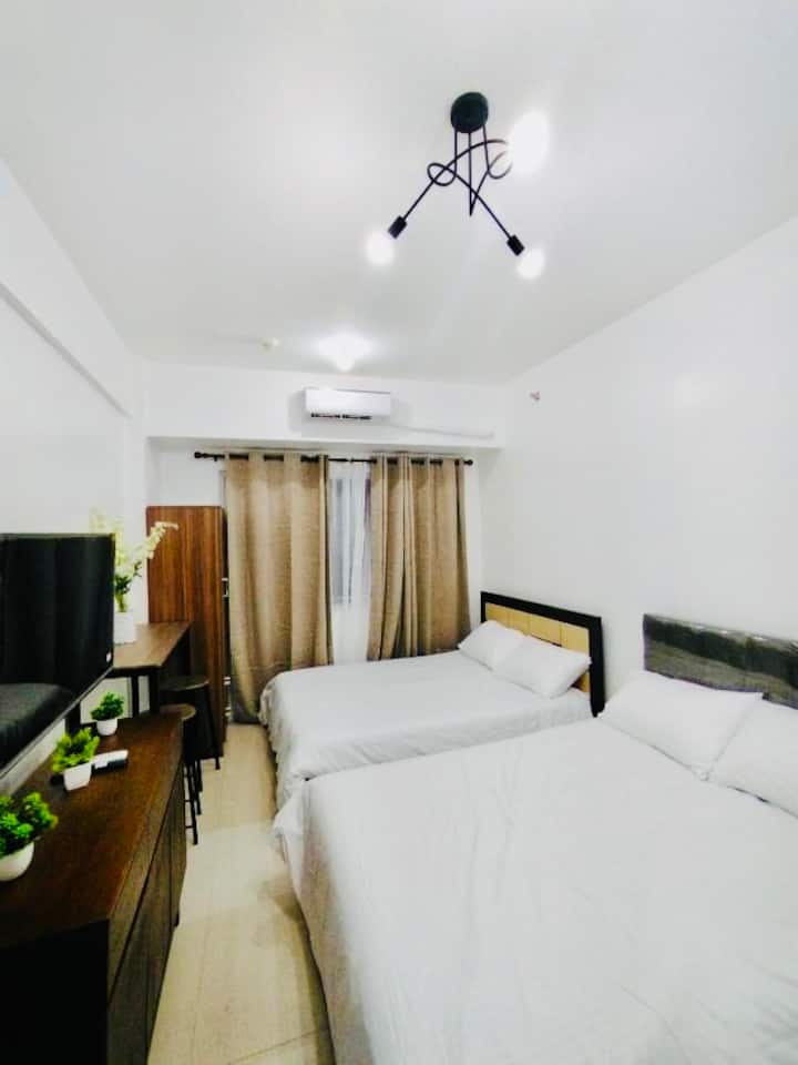 Luxury Hotel Room With Balcony Las Pinas - Muntinlupa