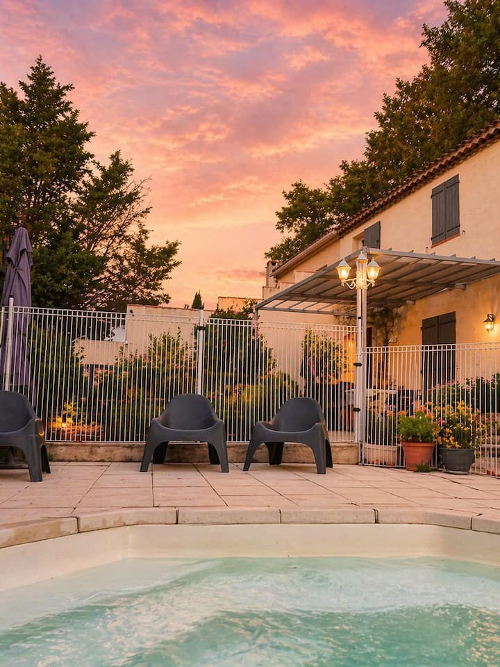 Mas Avec Piscine Chauffée – Luberon – 14 Pers - Département Vaucluse