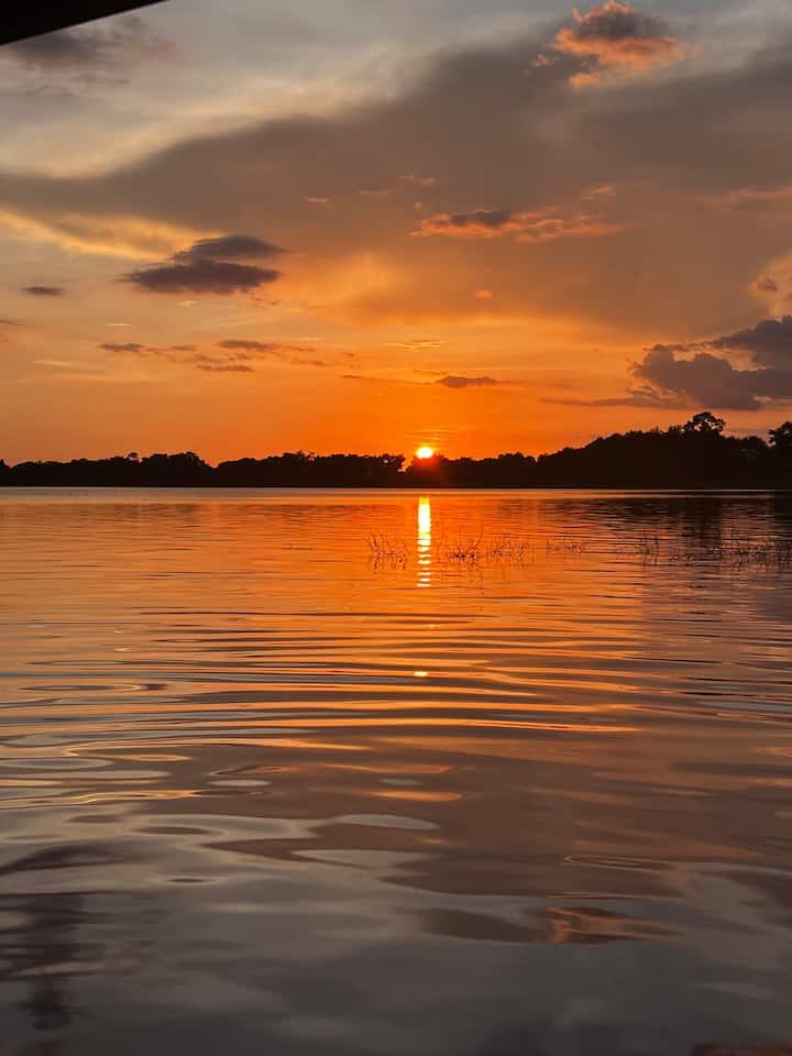 Beautiful Sunsets, Quaint Downtown & Amazing Park - Sebring, FL