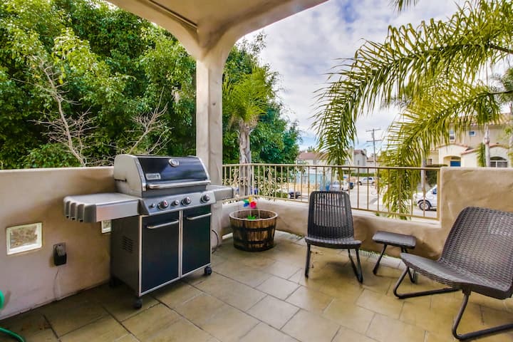Pacific Beach Townhome | 3br W/ Hot Tub + Views - San Diego