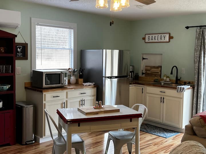 New Bern Efficiency Apartment - New Bern, NC