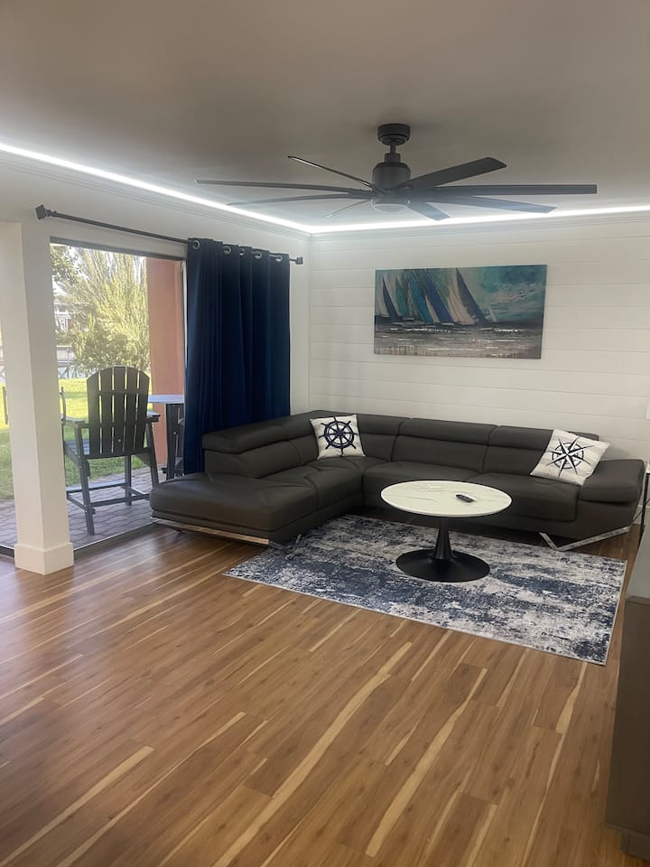 Updated Condo, Lake View, Gated Complex - Destin, FL