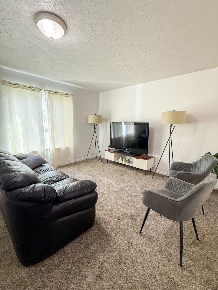 Roomy 2bed 1bath Apt- W/parking - Rexburg, ID