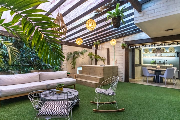 Luxurious 4br/3ba Bohemian Retreat In Provenza - Medellín