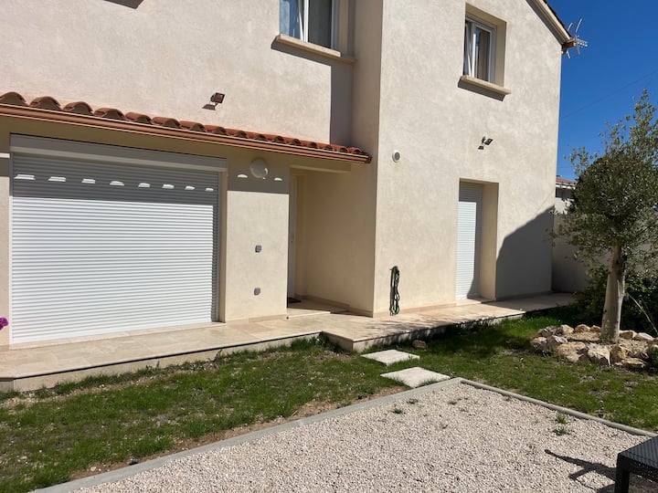 Bas De Villa Avec Jardin - Port-de-Bouc