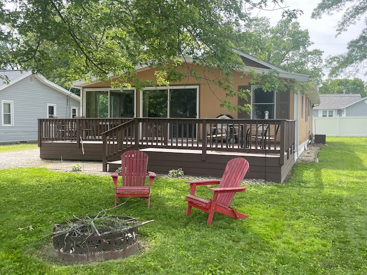 Lovely Lake Cottage - Splash Pad, New Knoxville