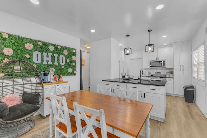 Modern Farmhouse 2 Beds 2 Baths - 파마