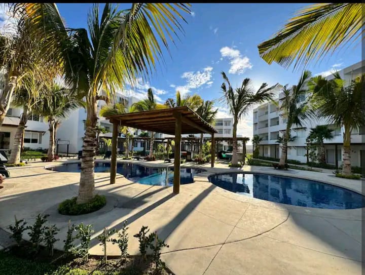 Departamento Planta Baja, A 1 Minuto De La Playa. - Mazatlán