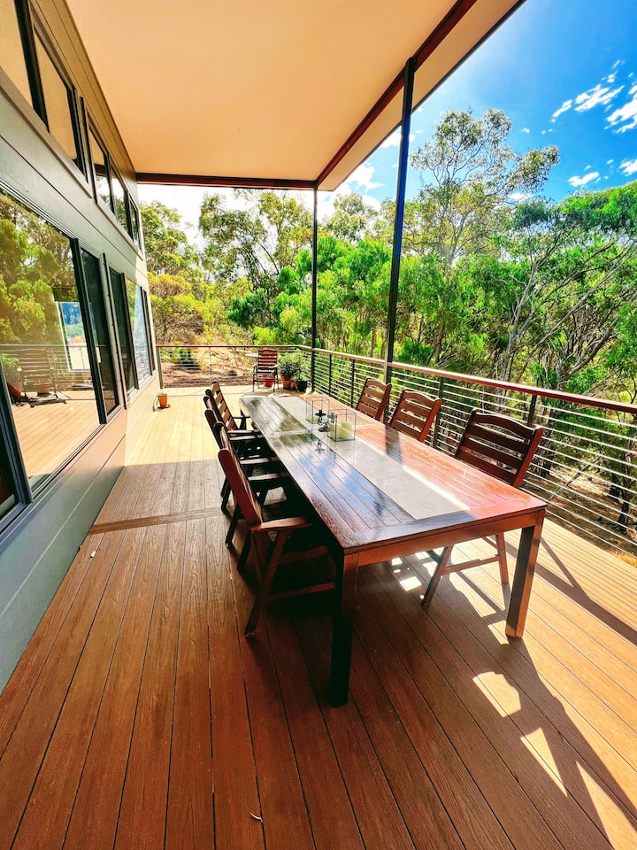 Kanangkal House - Nestled Within The Treetops - Yallingup