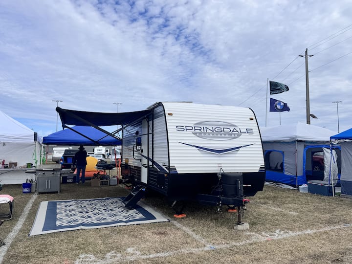 Bike, Jeep, Rockville? Stay In Your Delivered Rv! - Daytona Beach, FL