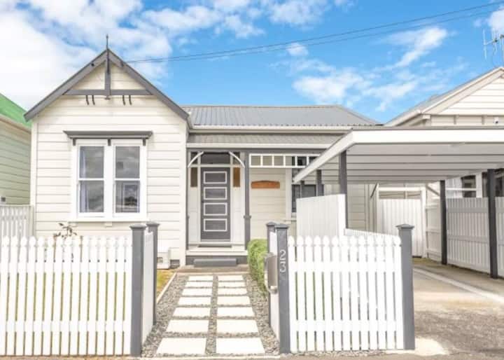 Mac’s Cottage - The Villa In The Central City - Whanganui