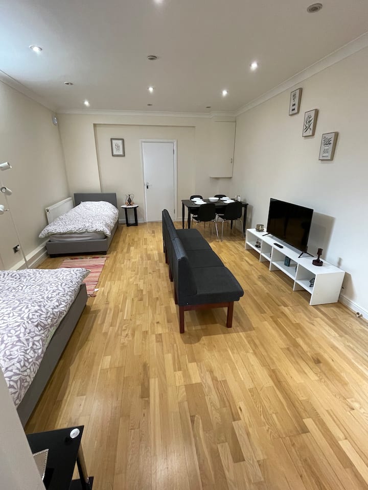 Whole Flat Close To Wembley - Harrow