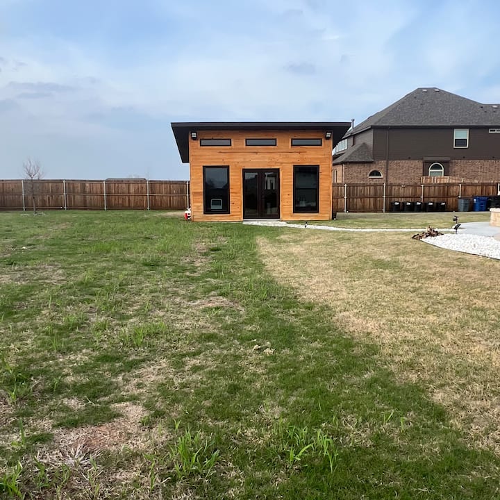 Perfect Fun Pool House - Cedar Hill, TX