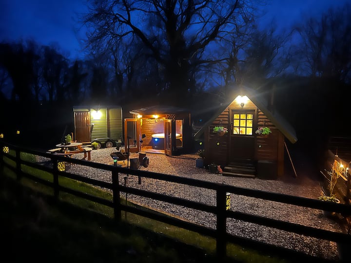Little Fox! Entire Hot Tub Complex To Yourselves! - Aberaeron