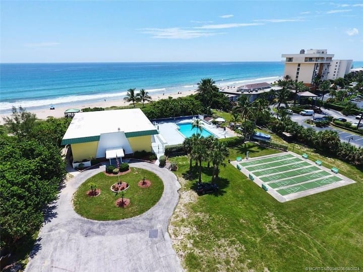 2 Bedroom | 2 Bath Home W/heated Pool Beach Access - Jensen Beach, FL