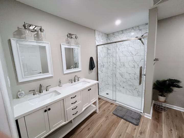 Newly Renovated Butler Retreat - Indianápolis, IN