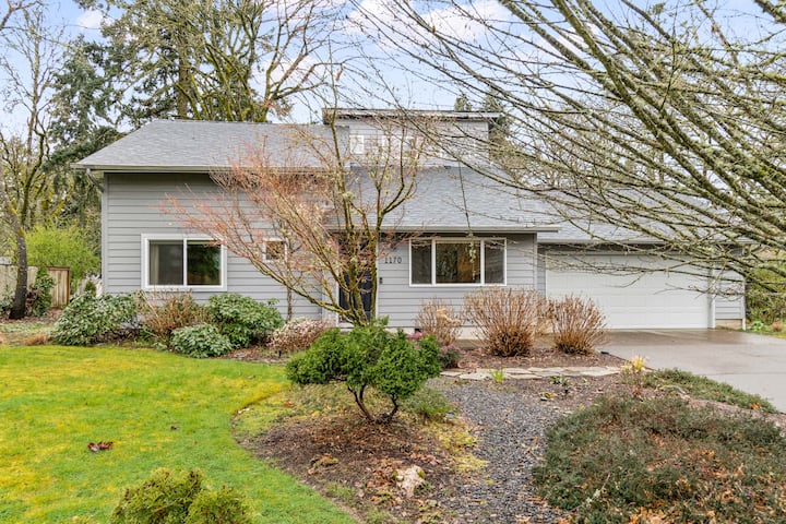 Oakway Oasis - 5 Minutes To Autzen - Eugene, OR