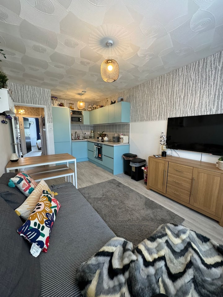 4 Cromwell Court - Tenby