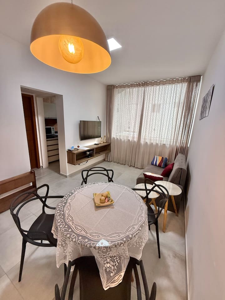 A 200m Da Praia Do Porto Da Barra, Em Salvador - Barra