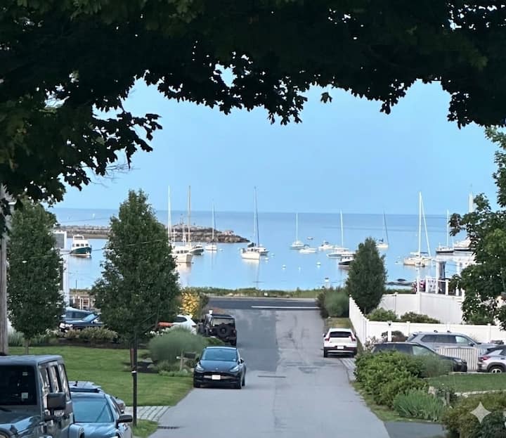 Barker House 4 Min Walk; The River Club 10 Min Dr - Scituate, MA