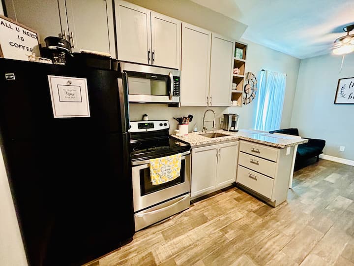 Cozy Tiny Home - Houston, TX