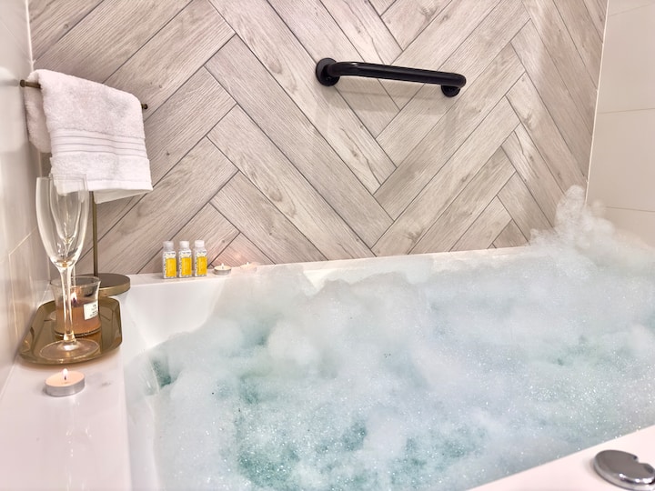 5-star Luxury Suite: Private Jacuzzi Jesus Maria - Lima