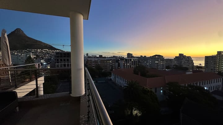 Sea Point Luxury Penthouse - Breathtaking Views - Cape Town