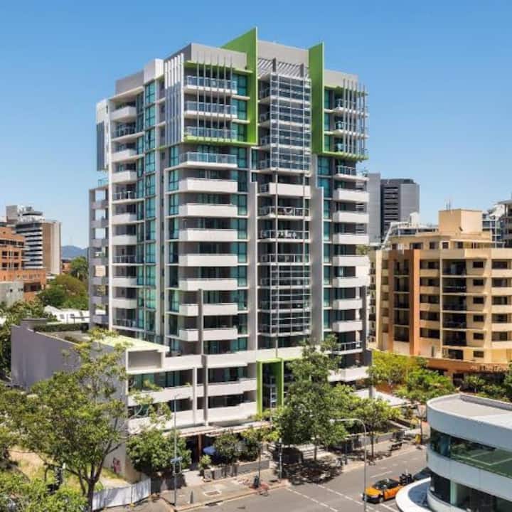 Brisbane Central Room - Brisbane