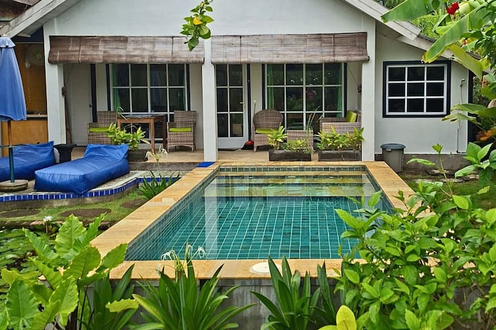 Private Pool • 30m Beach • Free Dolphin • 3 Beds - Singaraja