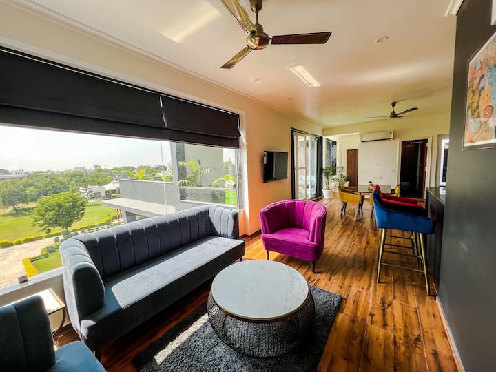 Sky Parlour • 2bhk Penthouse W/ Pool & Terrace - Jaipur