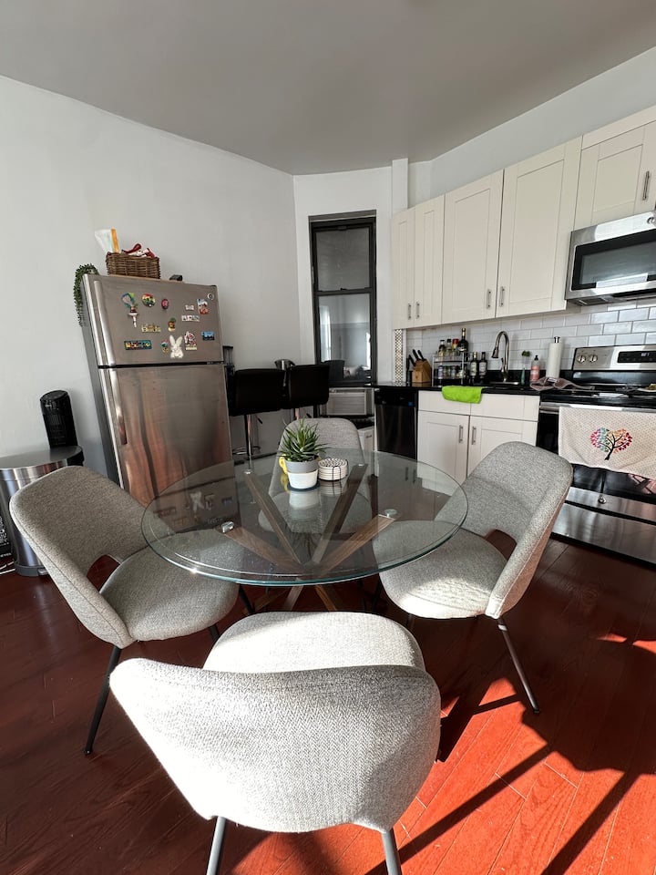 Cozy Quiet Room In Hell’s Kitchen - Times Square - New York