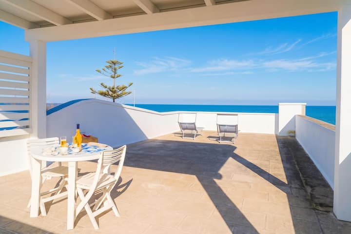 Villetta Meraviglia With Garden Sea View - Melendugno