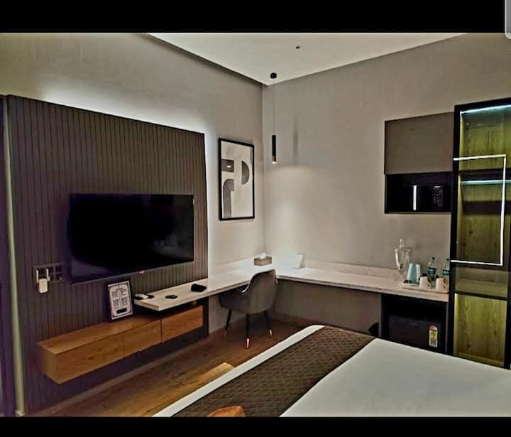 Villa With A Private Terrace - Agra