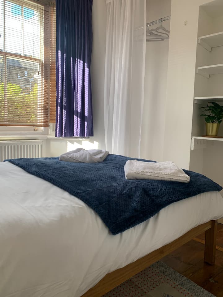 Couple’s Getaway | Work-friendly | Private Garden - Fulham