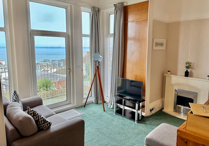 Capstone View - ウーラクーム