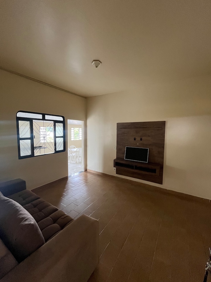 Casa 600 Metros Do Porto Do Báe - Barra do Garças