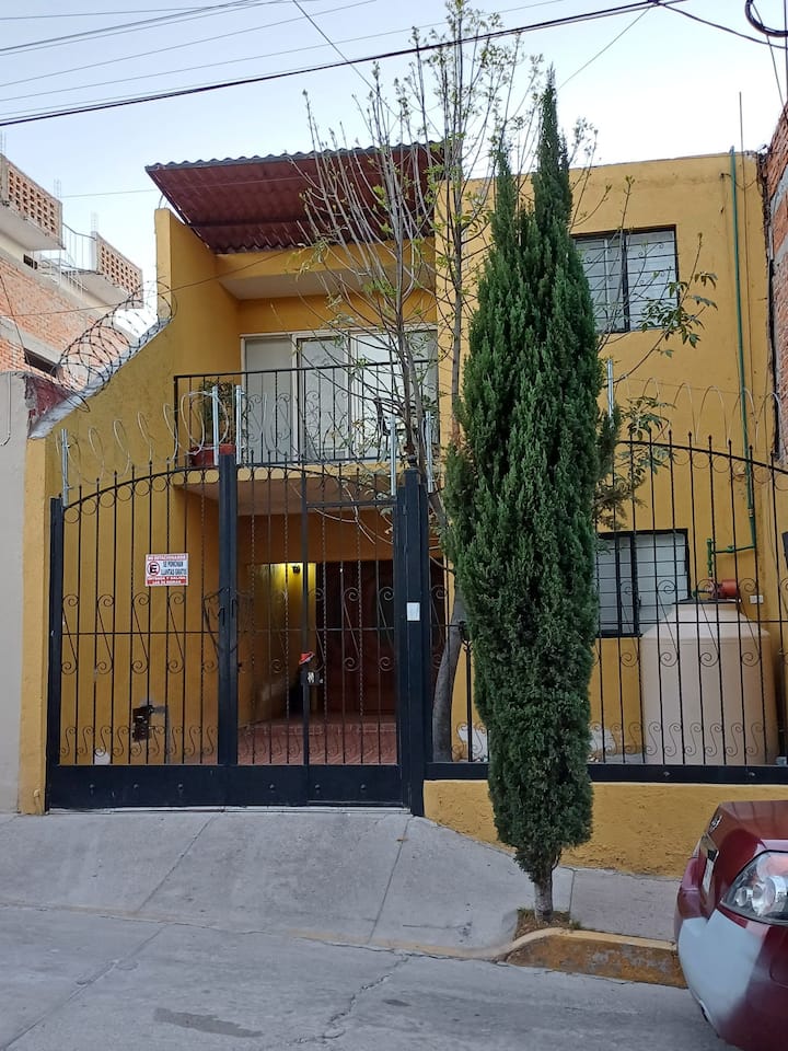Casa A Un Paso De La Feria - Aguascalientes